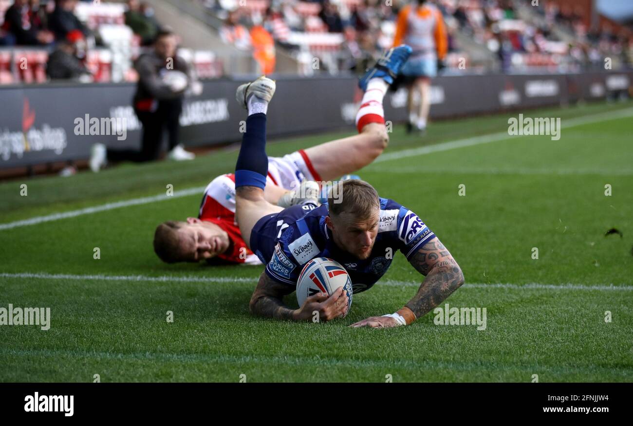 Scores de wigan warriors dominic manfredi Banque de photographies et d ...