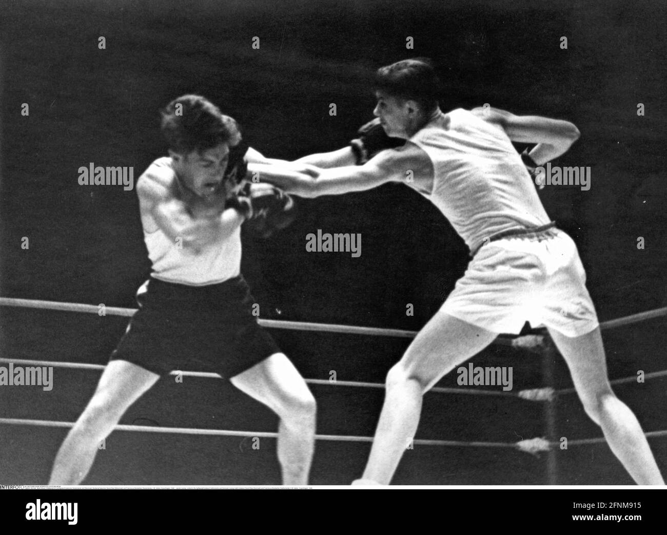 Boxing contest Banque de photographies et d’images à haute résolution ...