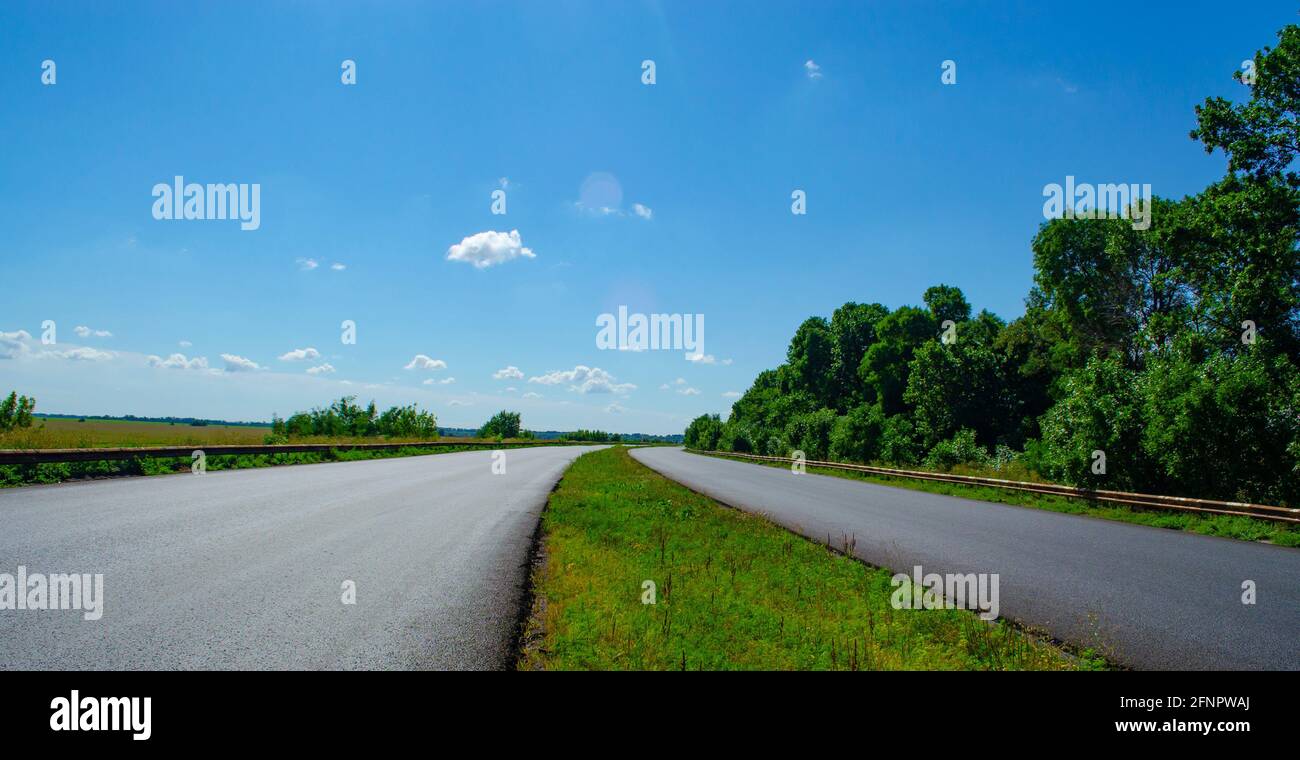 Deux routes Banque de photographies et d’images à haute résolution - Alamy