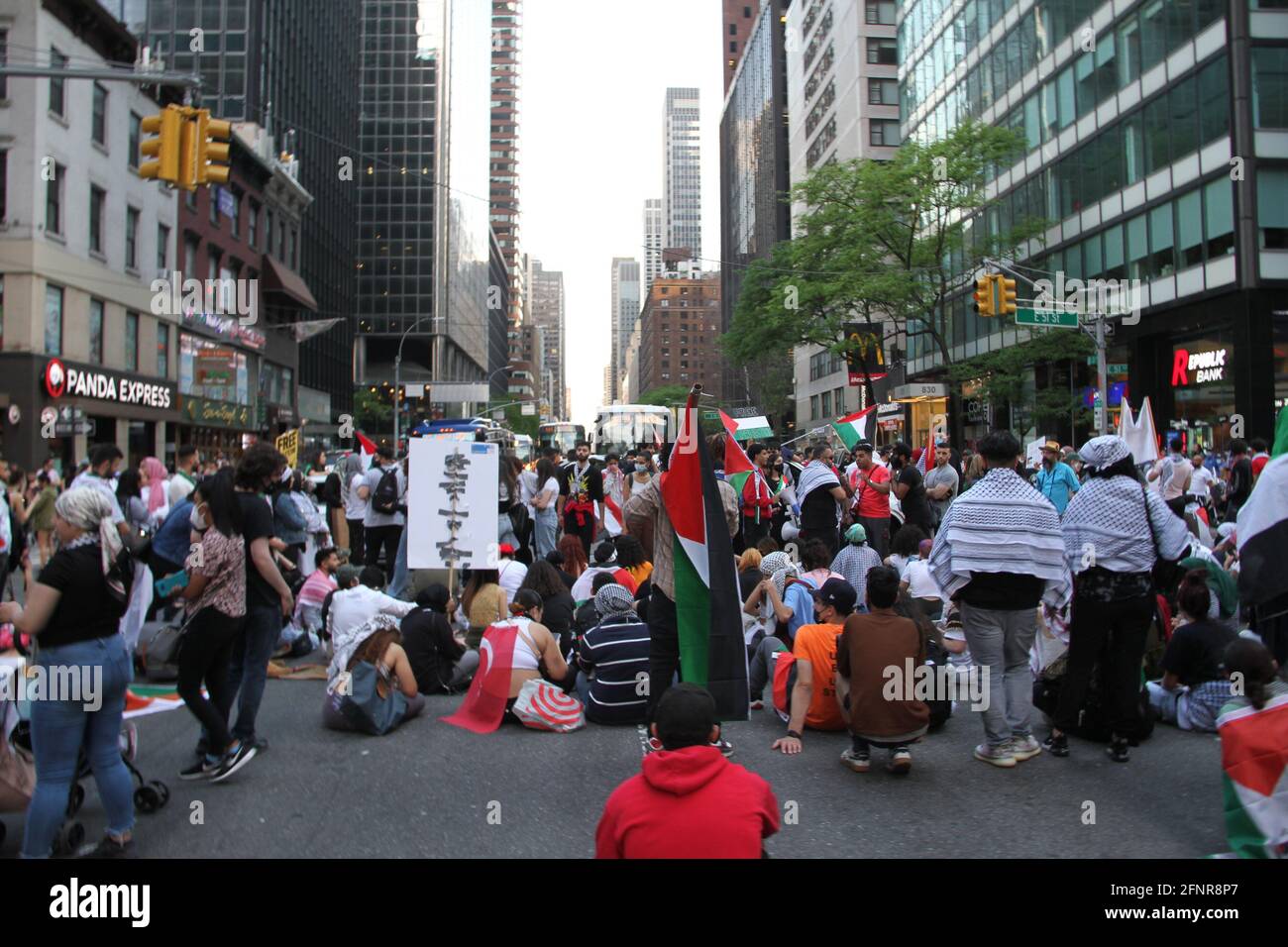 New York, États-Unis. 18 mai 2021. (NOUVEAU) manifestation pacifique de ...