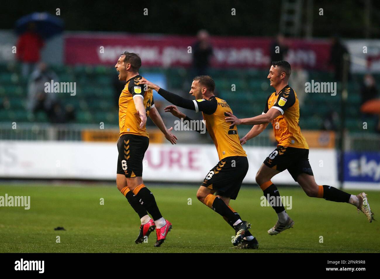 Newport, Royaume-Uni. 18 mai 2021. Matty Dolan du comté de Newport (l ...