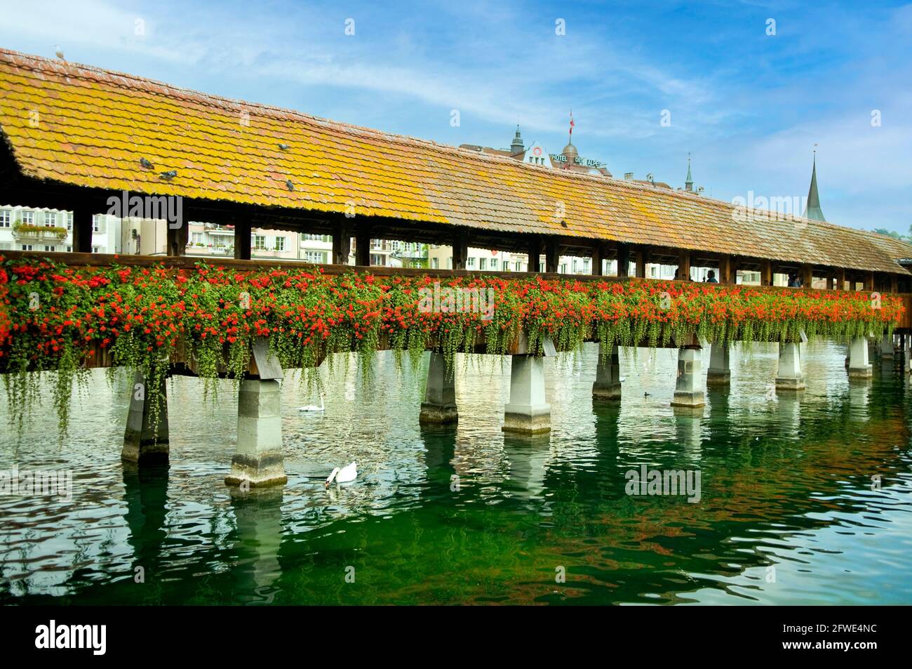 Chapel bridge lucerne Banque de photographies et d’images à haute ...