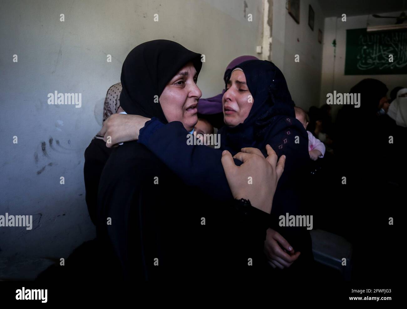 G. 21 mai 2021. (INT) les funérailles des martyrs des tunnels à Gaza.22 ...