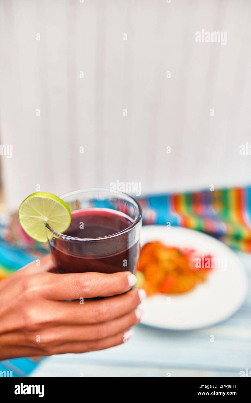 Chicha latin america Banque de photographies et d’images à haute ...