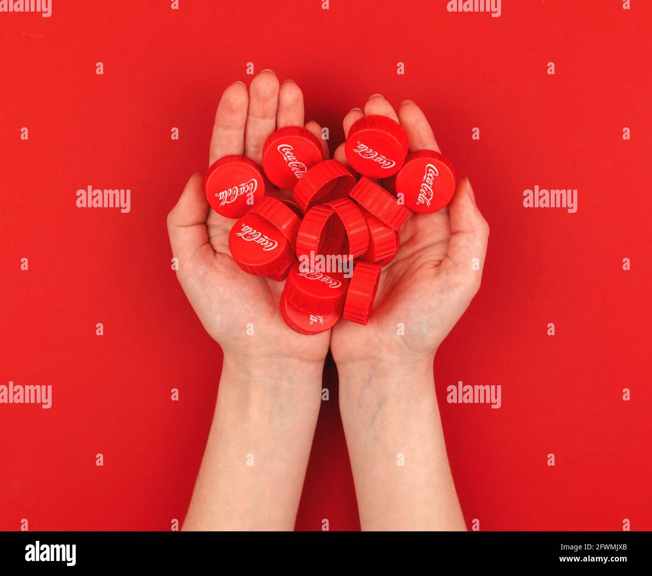 Capsules de bouteilles de coca cola Banque de photographies et d’images ...