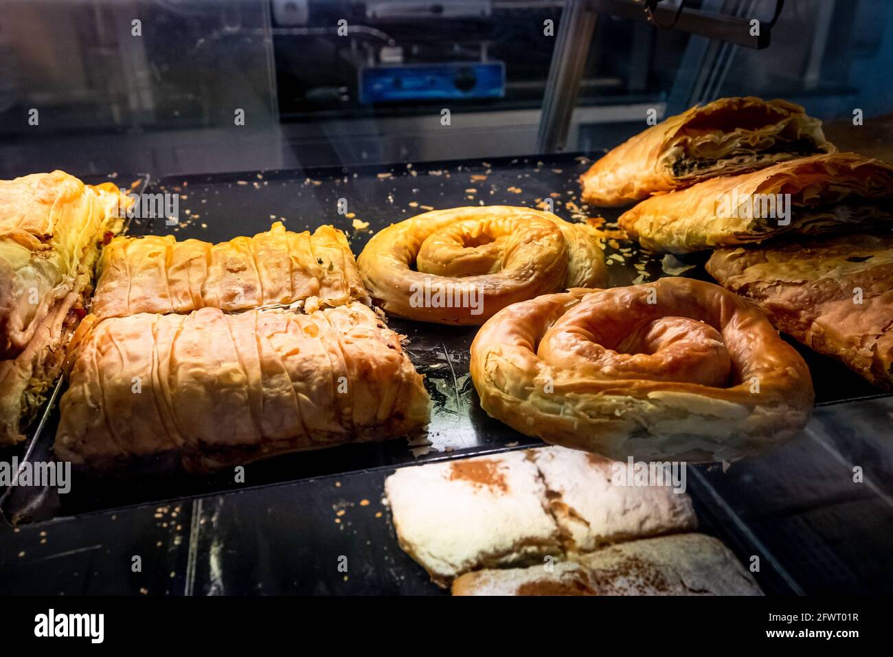 Pâtisseries grecques traditionnelles dans une boulangerie sur l'île de ...