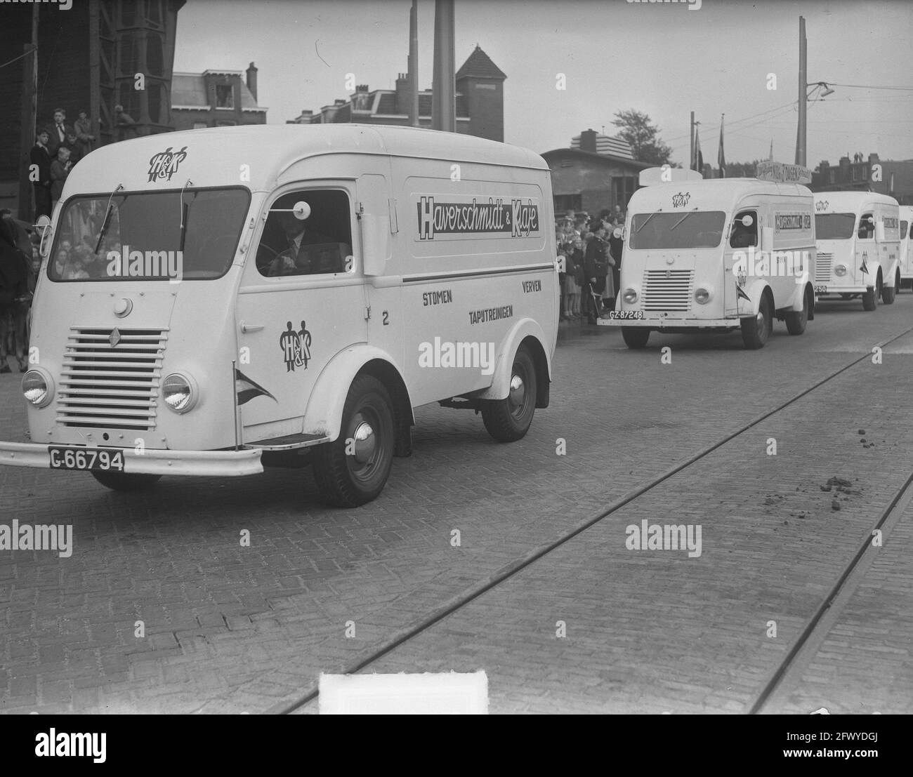 Véhicule publicitaire à Overtoom, 18 septembre 1949, véhicules ...