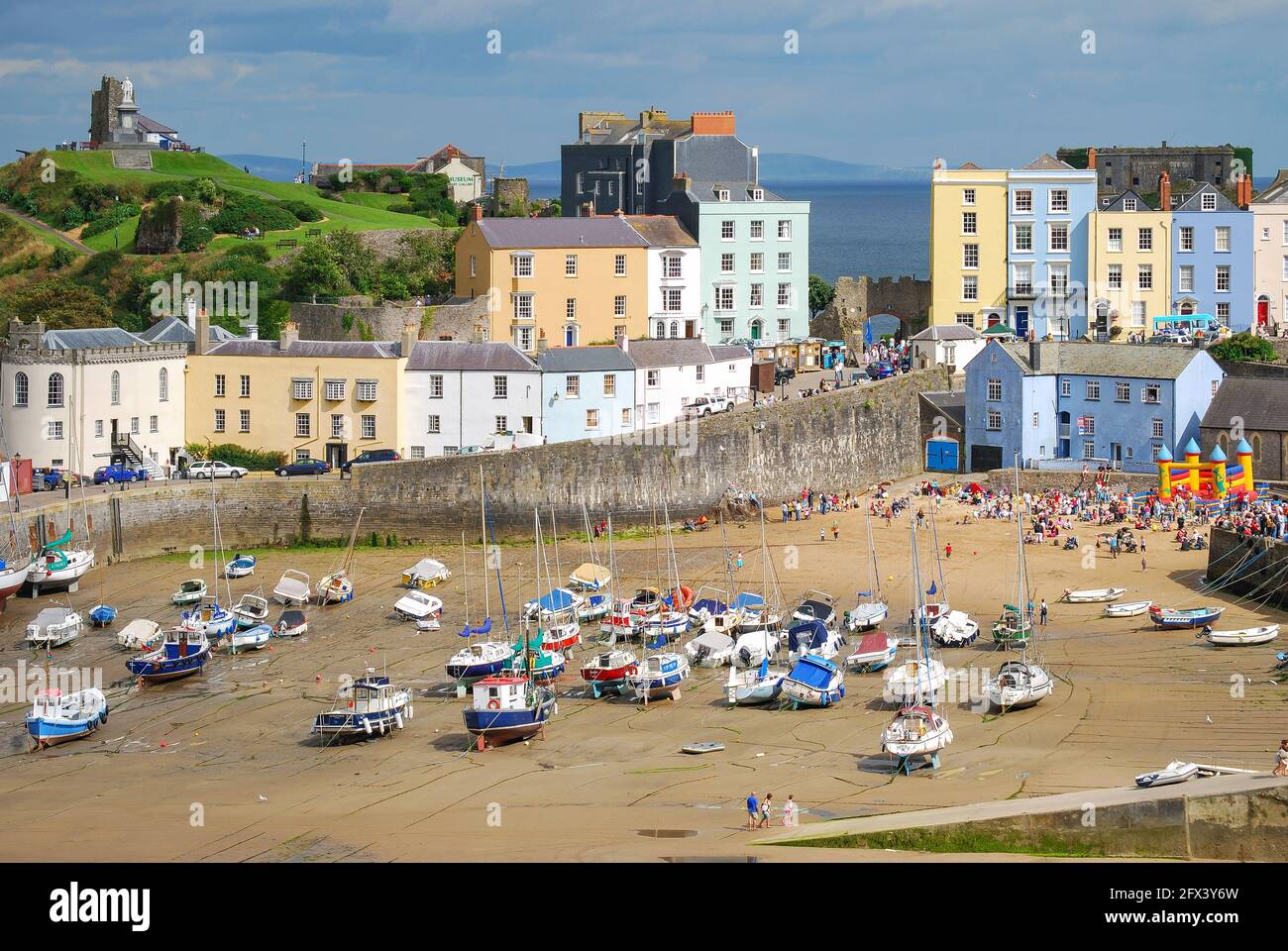 Tenby plage et port Banque de photographies et d’images à haute ...