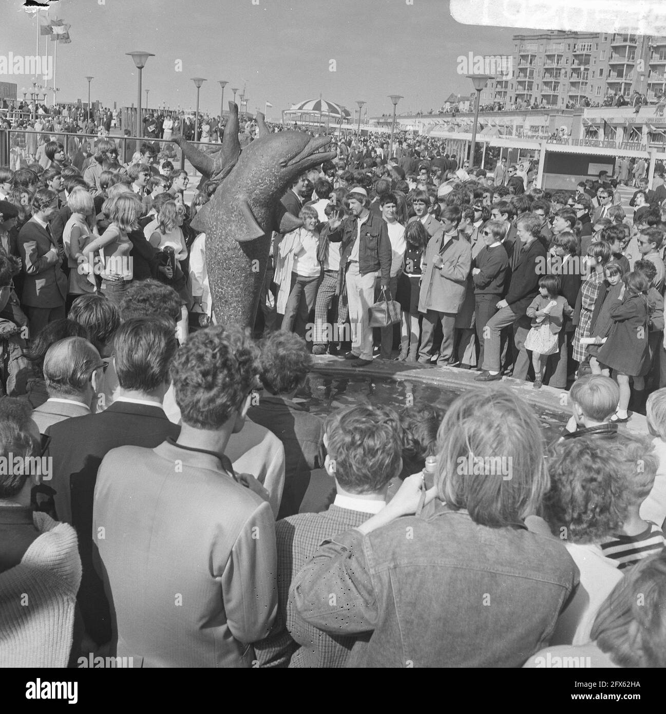 Flipper statue promenade de scheveningen Banque de photographies et d ...
