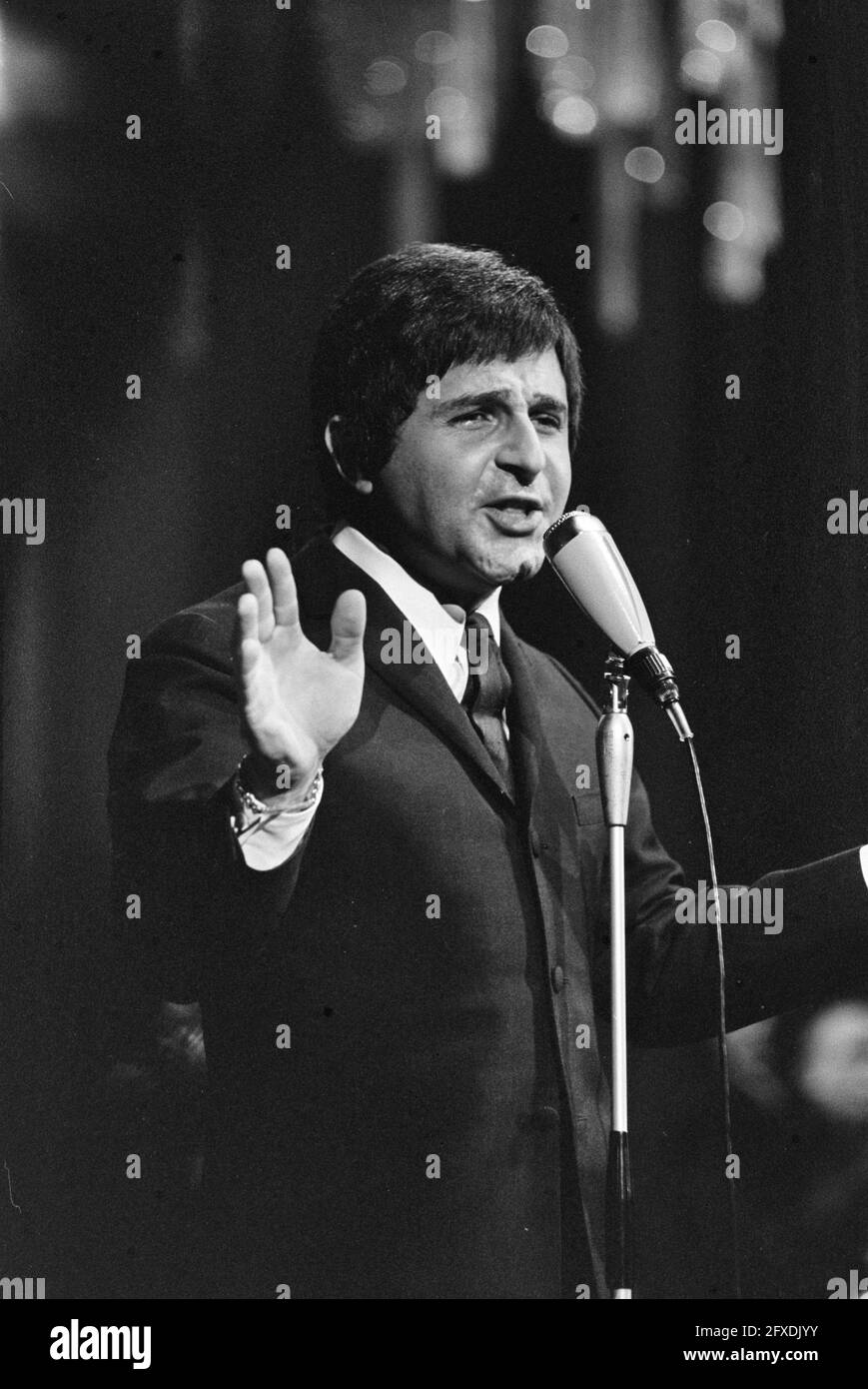 Chanteur français richard anthony Banque de photographies et d’images à ...