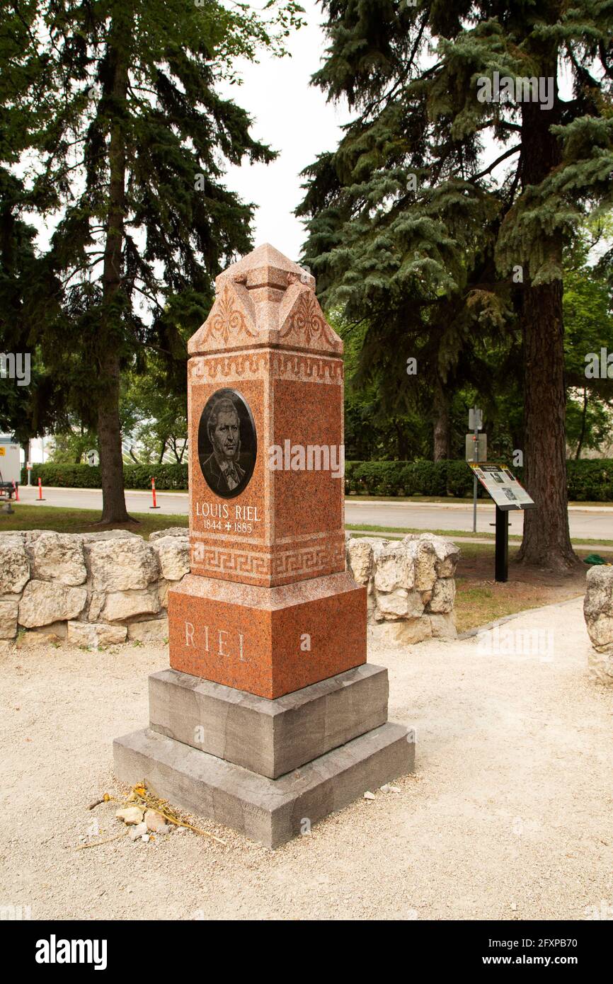 Pierre de tête sur la tombe de Louis Riel, à Winnipeg, au Canada. Le ...
