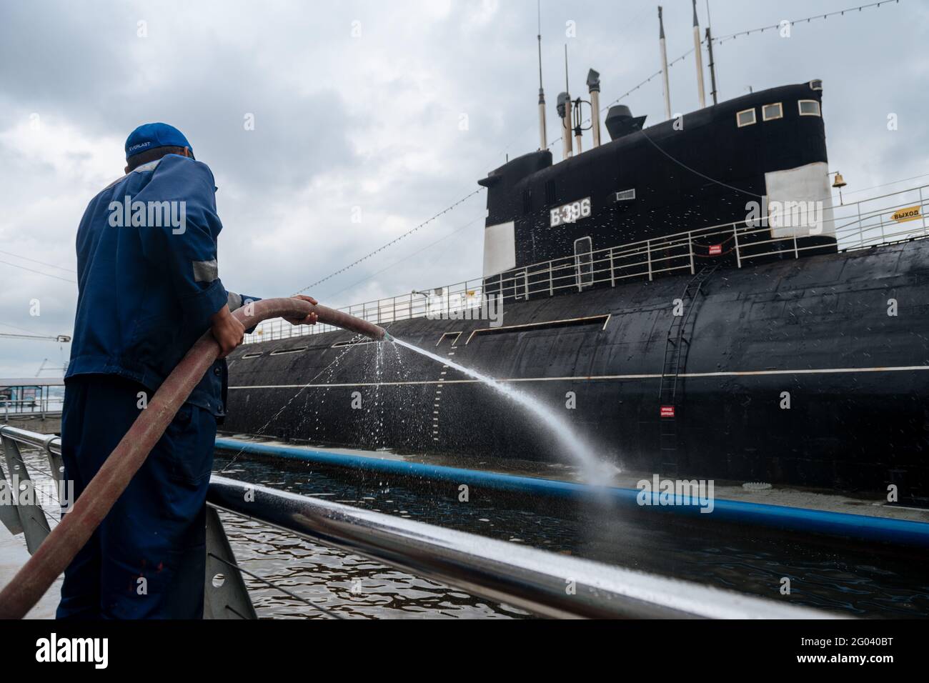 Le 'Novosibirsk Komsomolets', un grand sous-marin diesel soviétique 'B ...