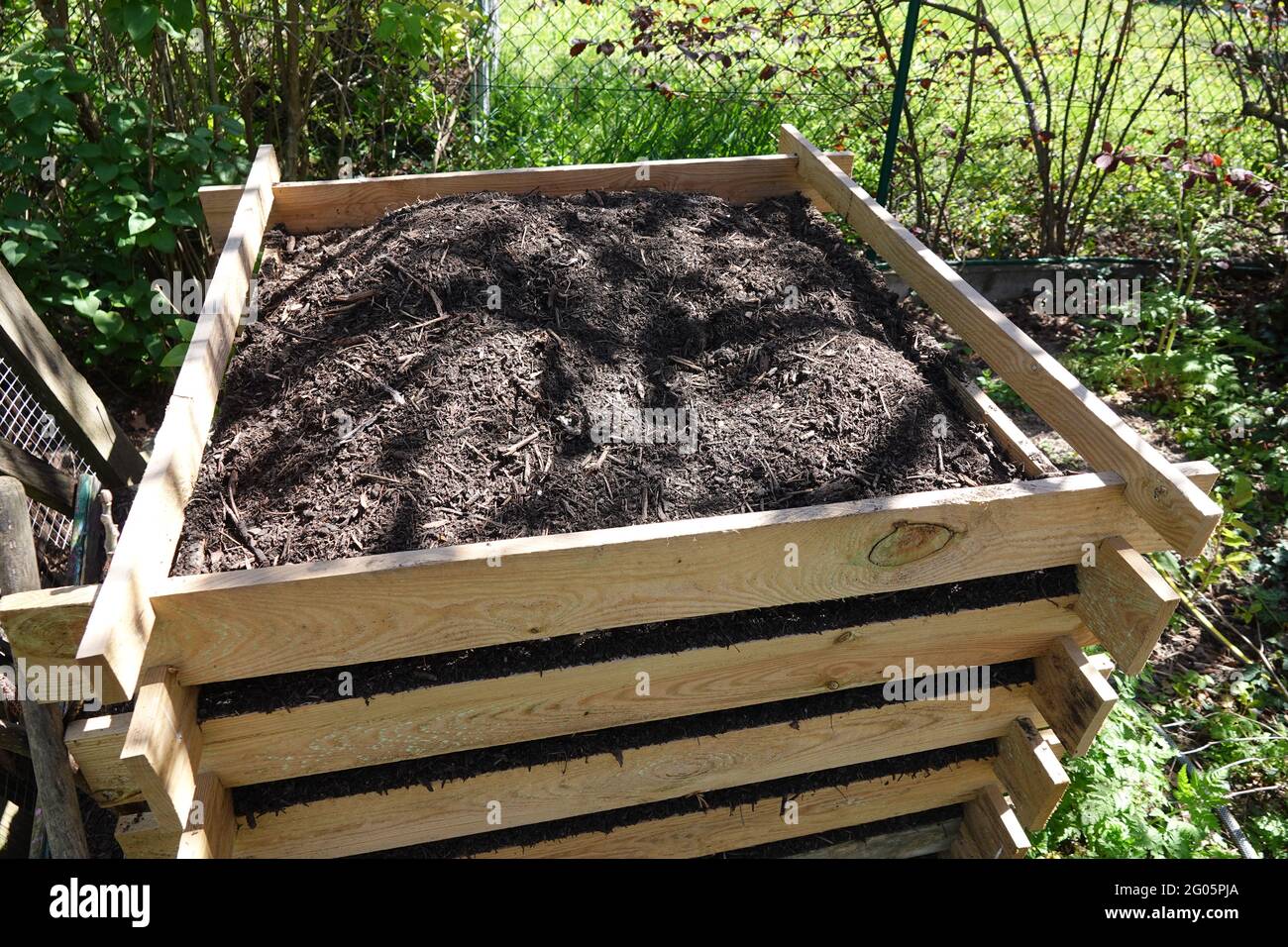 Boîte à compost Banque de photographies et d’images à haute résolution ...