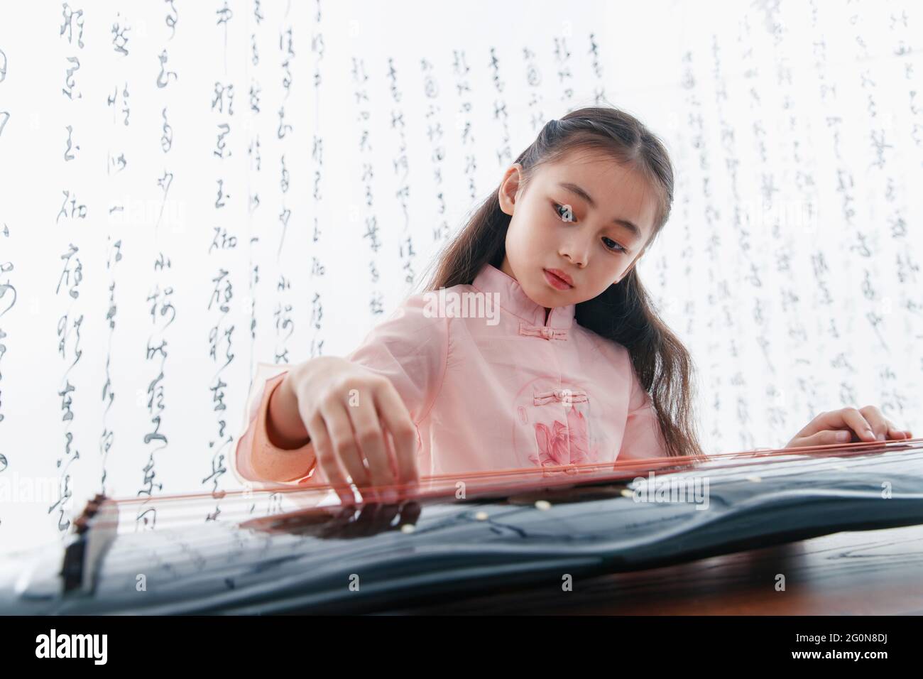 Cithare chinoise Banque de photographies et d’images à haute résolution ...