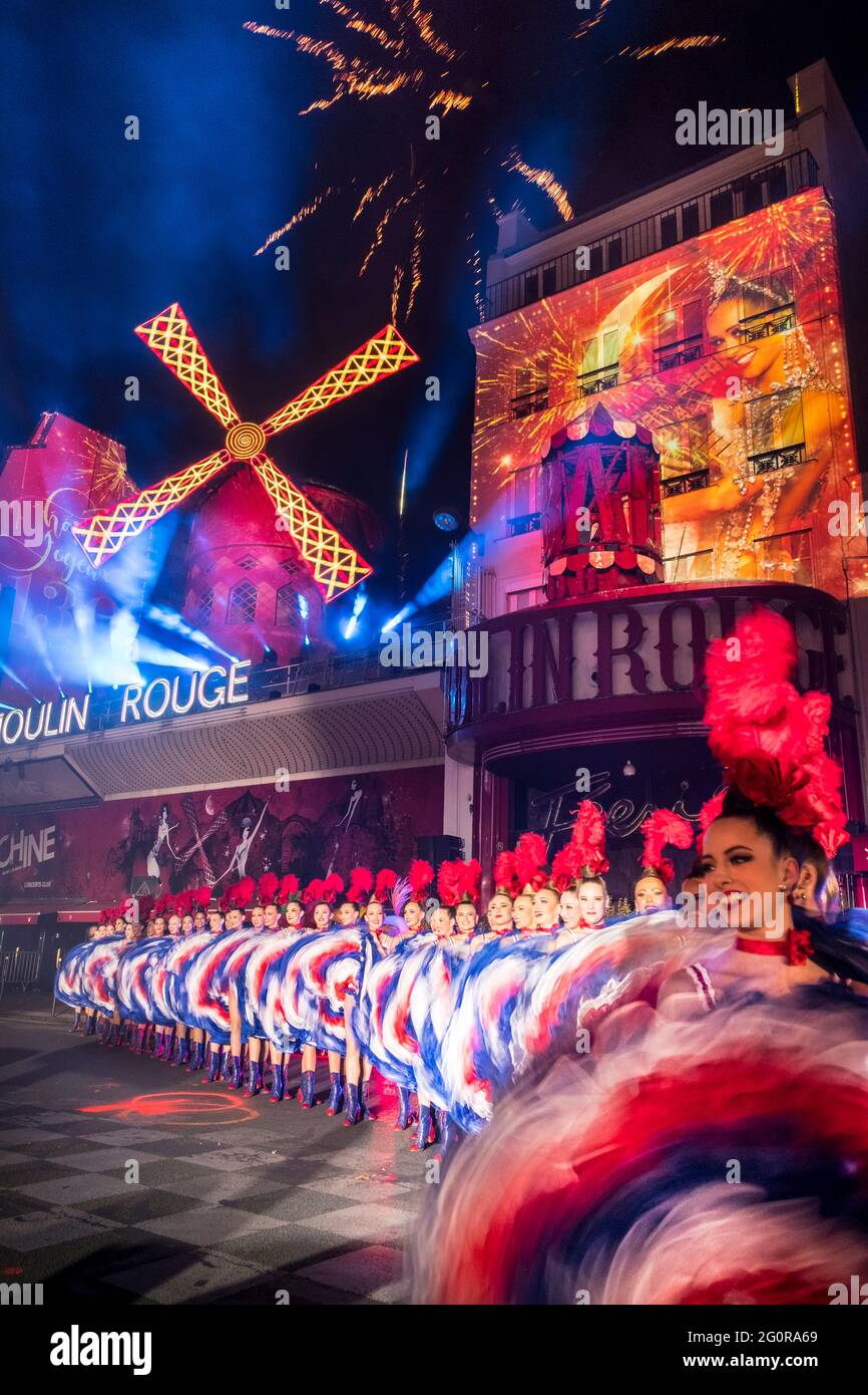 Danseuses moulin rouge cabaret paris Banque de photographies et d ...