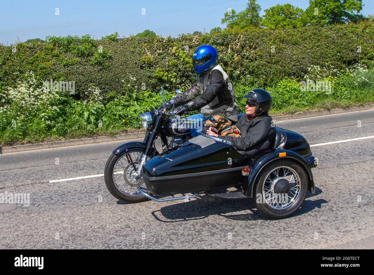 Passager dans le side car de la moto Banque de photographies et d ...