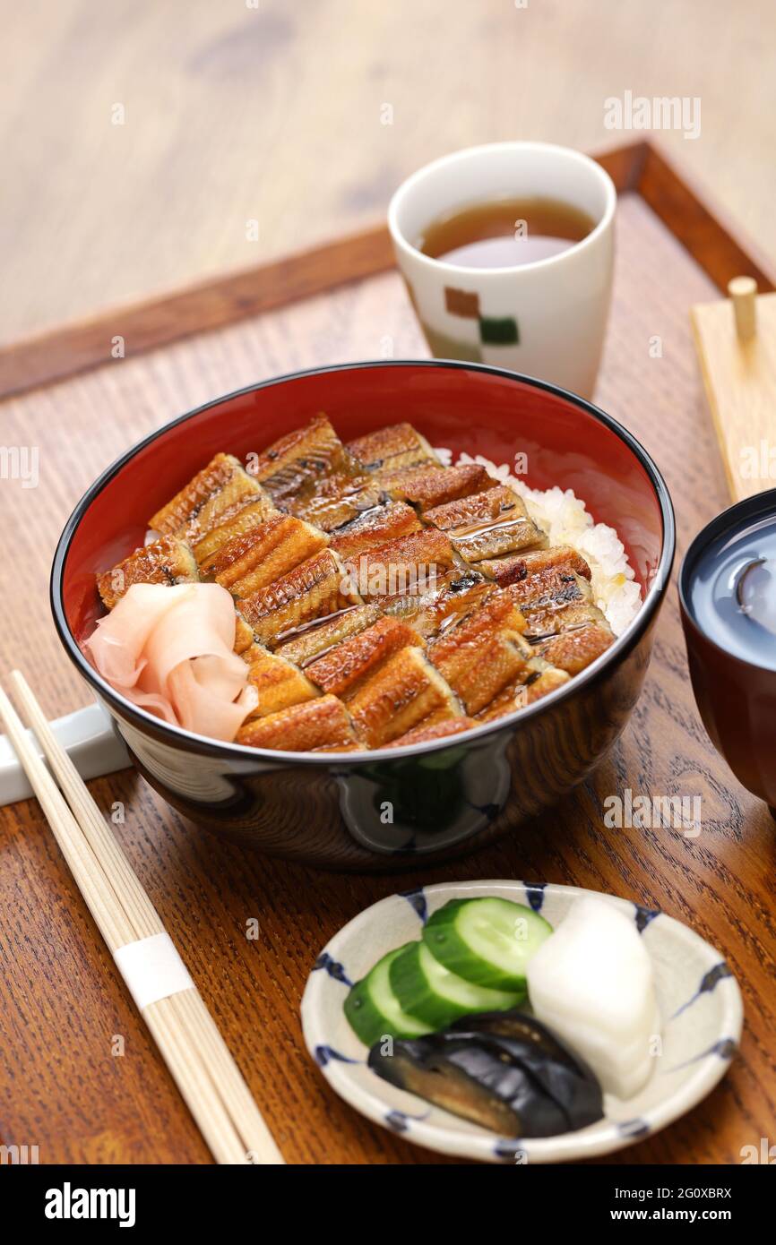 Riz anago meshi Banque de photographies et d’images à haute résolution ...