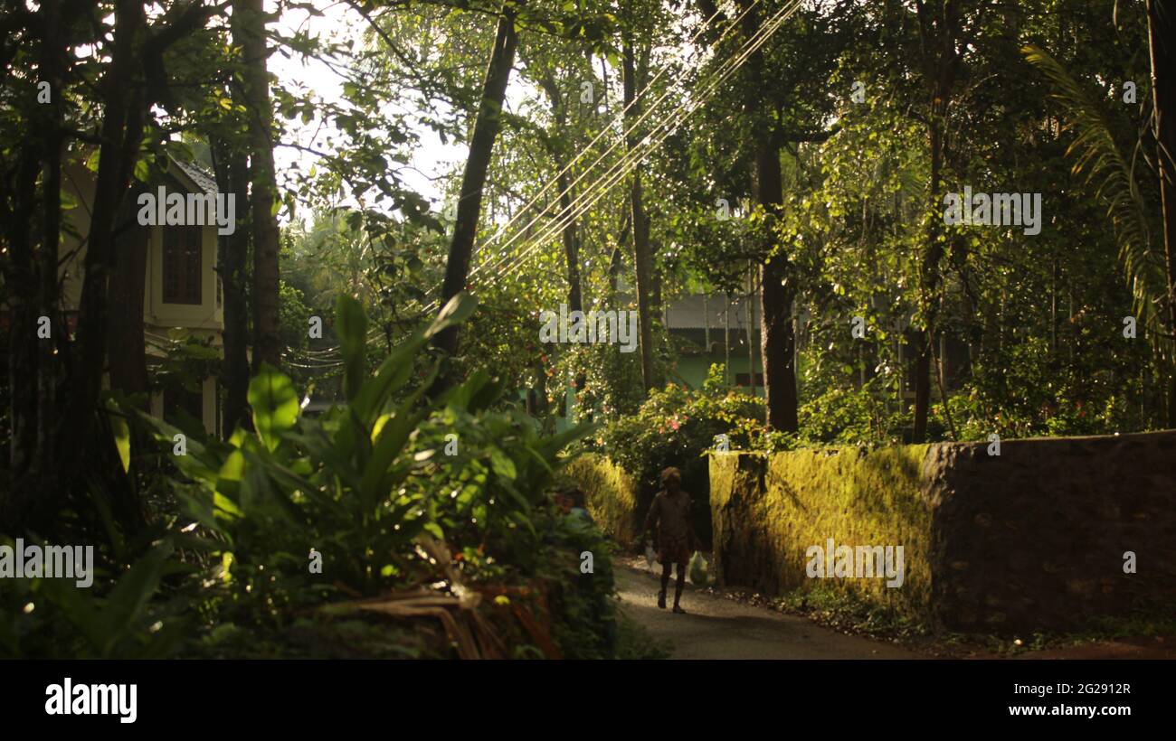 Petite route Banque de photographies et d’images à haute résolution - Alamy