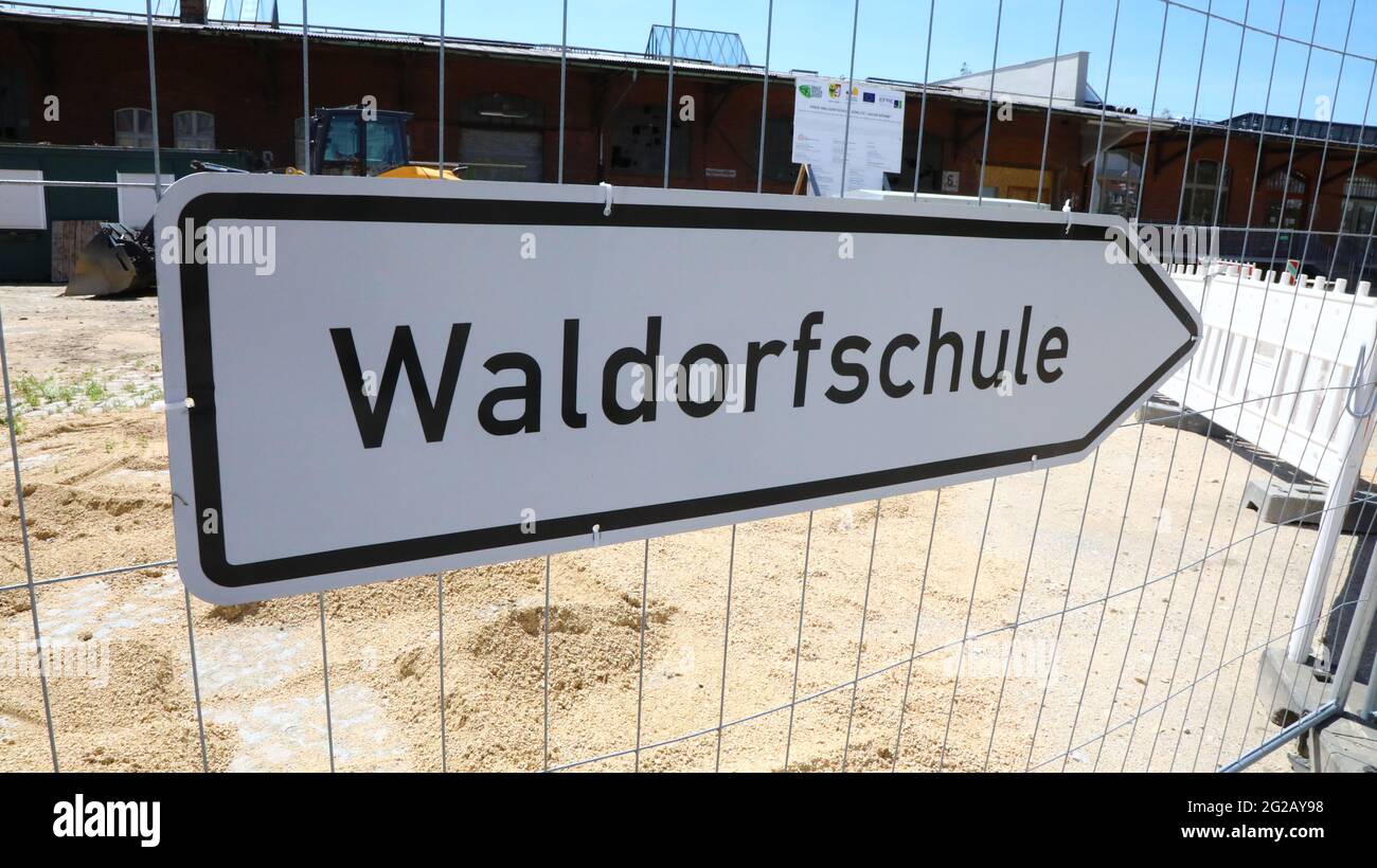 Themenbild Symbolbild Waldorfschule Eine Waldorfschule auch: Rudolf ...