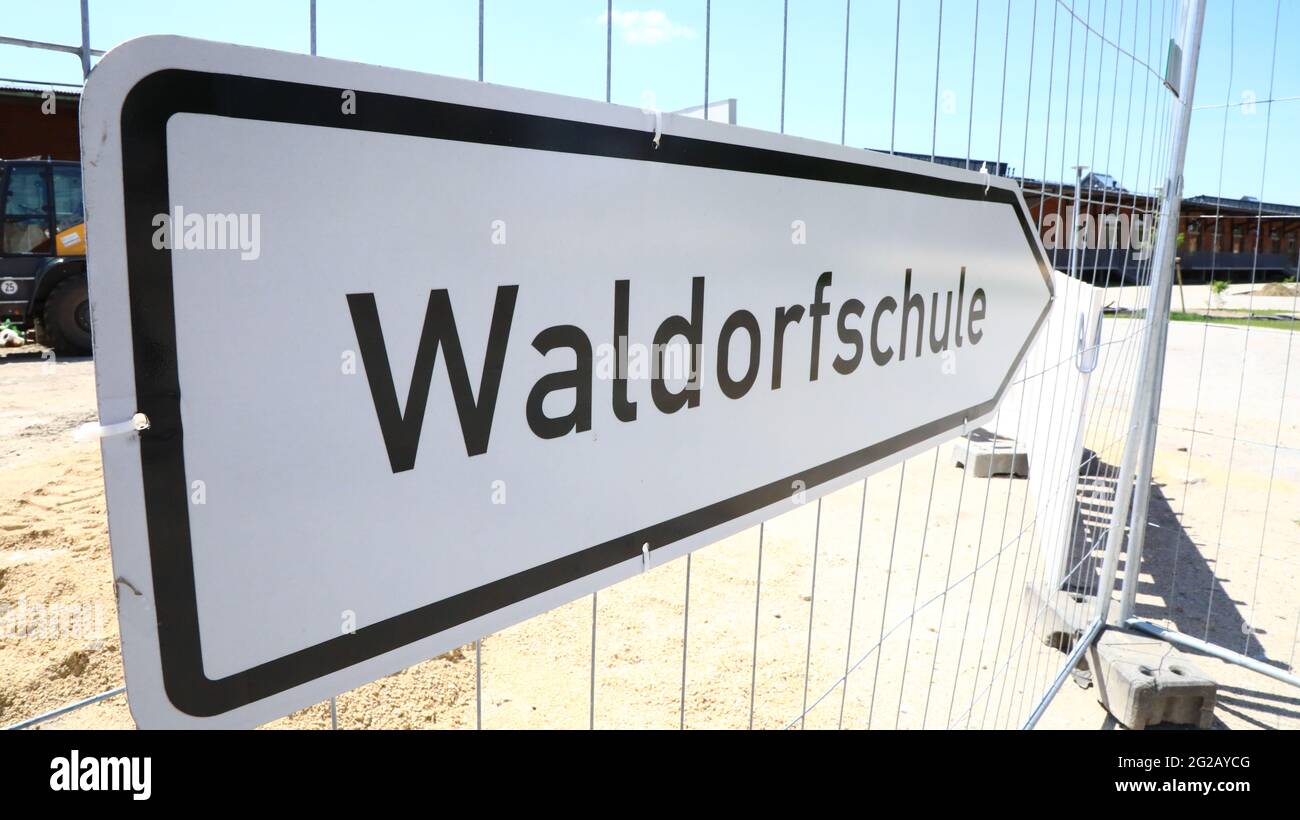 Themenbild Symbolbild Waldorfschule Eine Waldorfschule auch: Rudolf ...