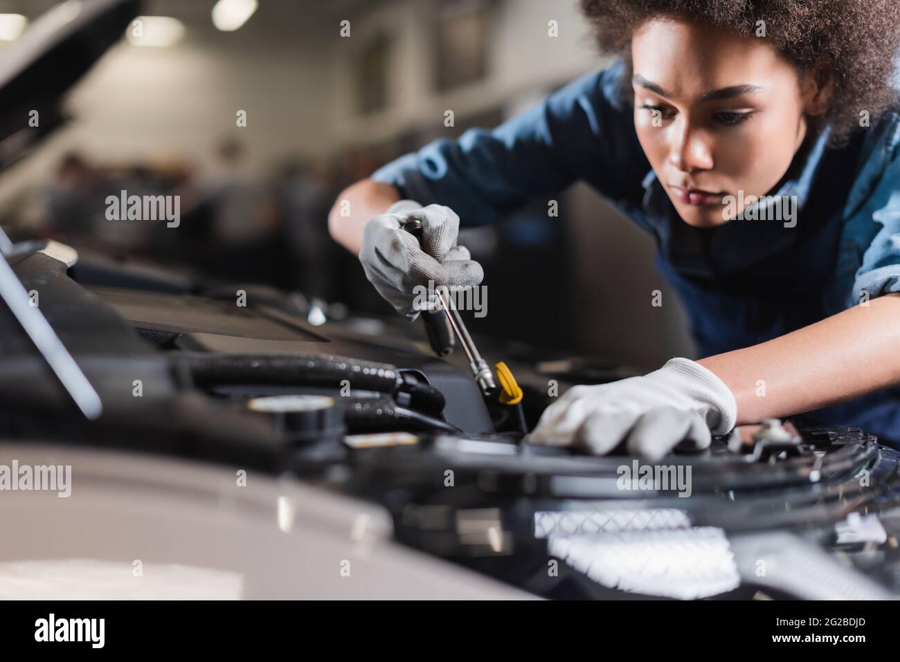Car mechanic african Banque de photographies et d’images à haute ...