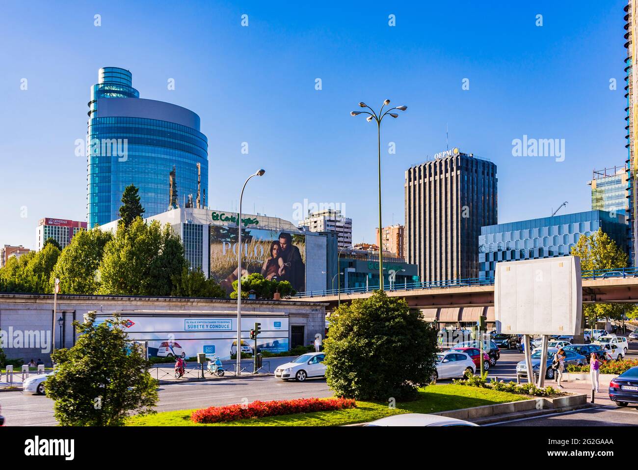 Torre Titania est le douzième plus grand gratte-ciel de Madrid, en ...