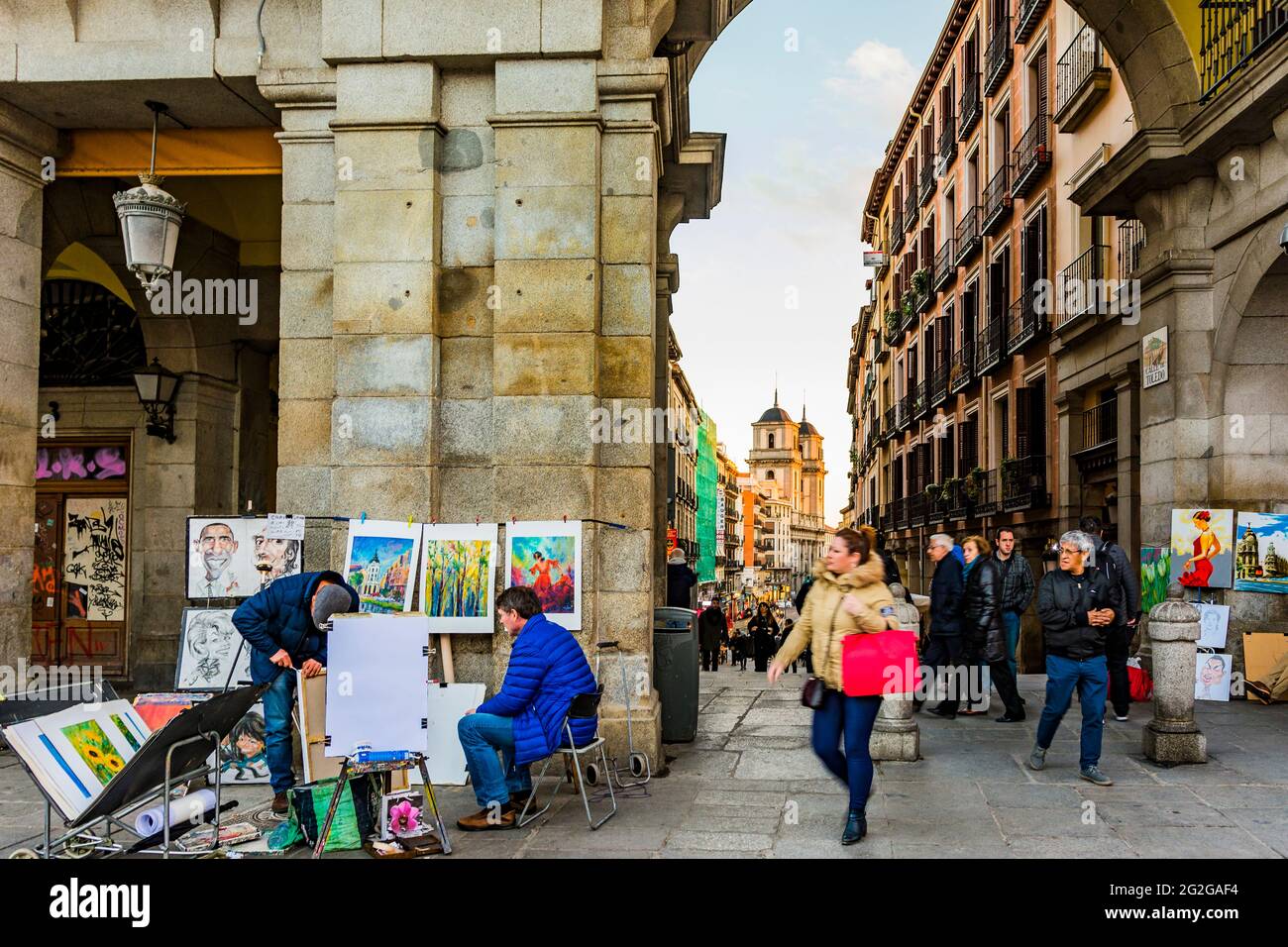 Plaza Mayor, place principale, arche d'entrée de la Calle Toledo - rue ...