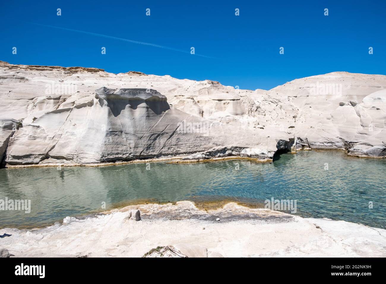 Île de Milos, Cyclades Grèce. Sarakiniko plage Volcanic blanc couleur ...