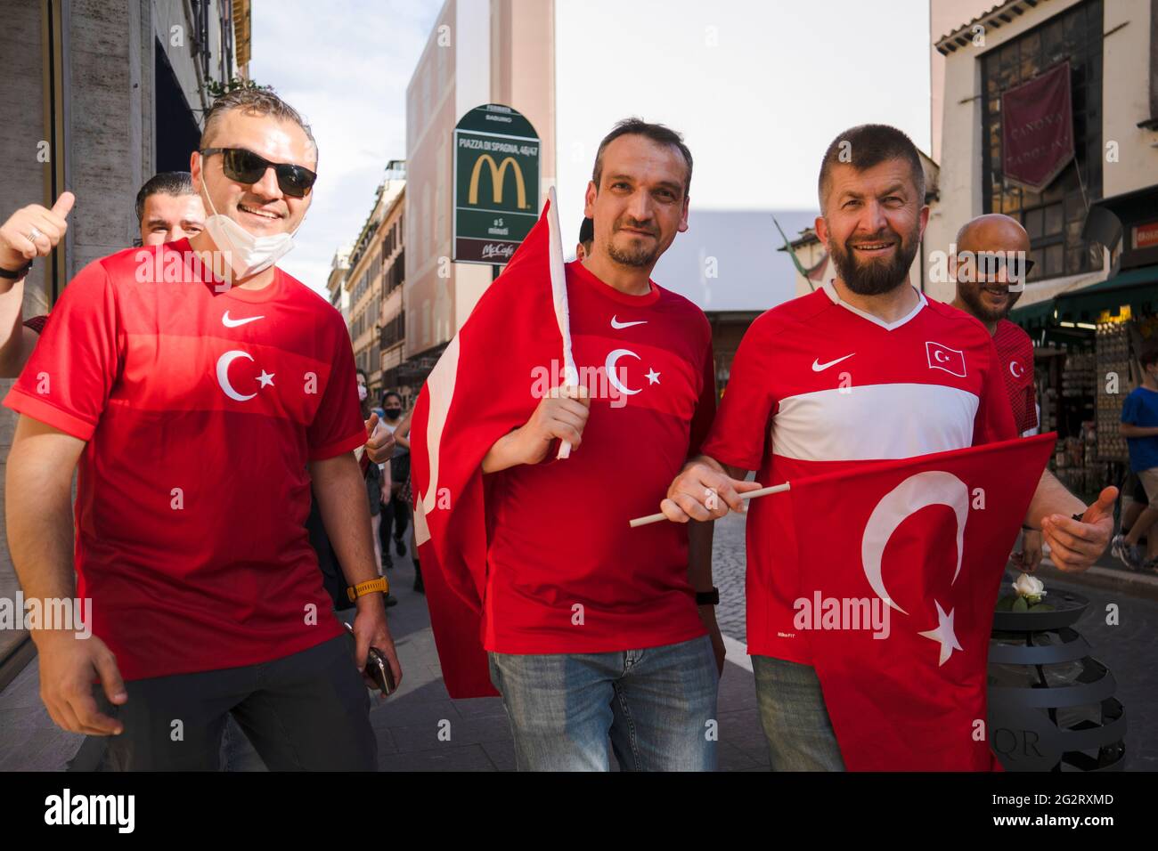 Turkish football fans turkey Banque de photographies et d’images à ...