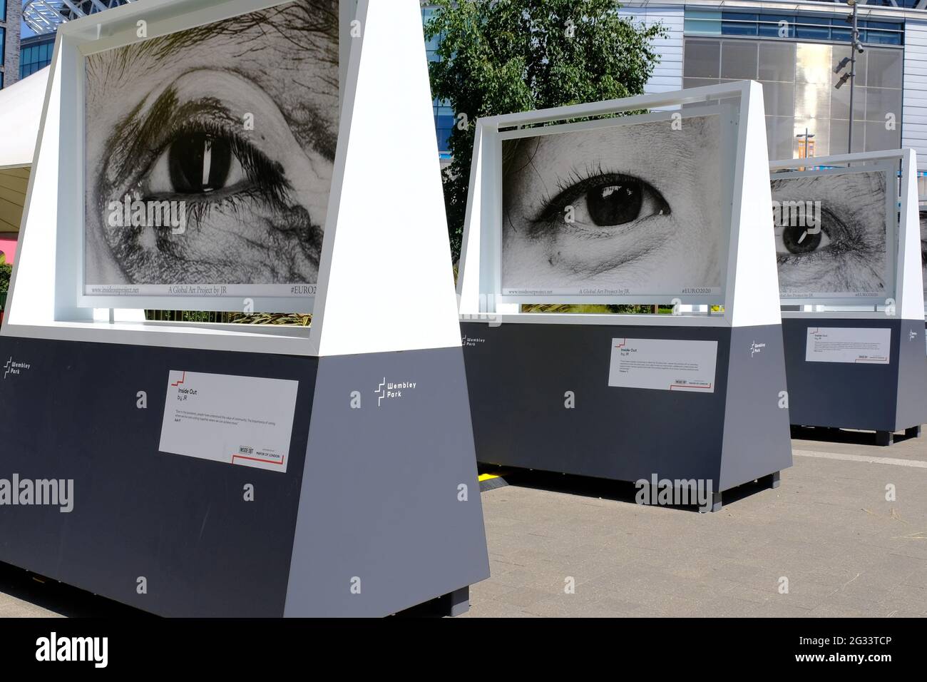 Jr artist inside out Banque de photographies et d’images à haute ...