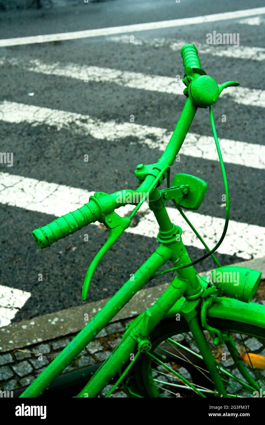Velo vert Banque de photographies et d’images à haute résolution - Alamy