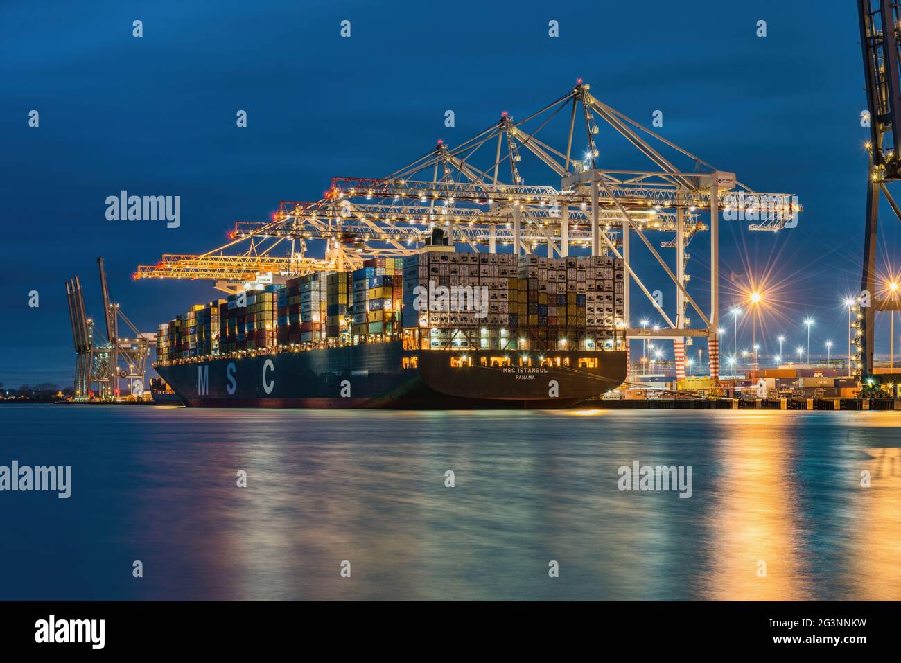 Porte conteneurs msc Banque de photographies et d’images à haute ...