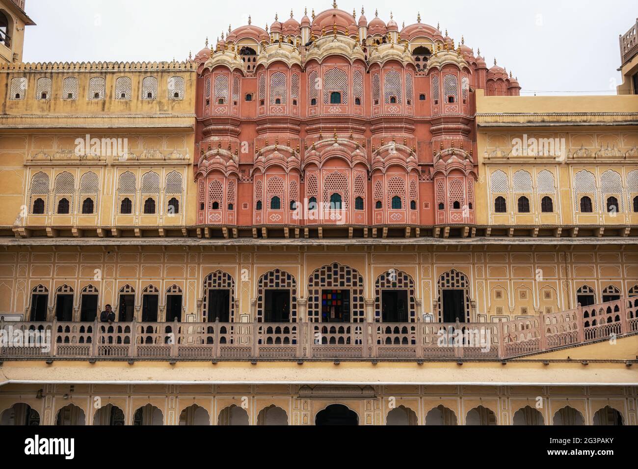 Inside hawa mahal palace winds Banque de photographies et d’images à ...
