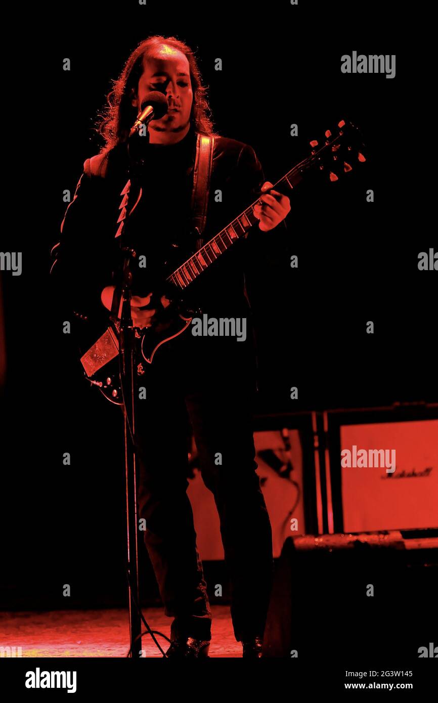 Daron malakian Banque de photographies et d’images à haute résolution ...