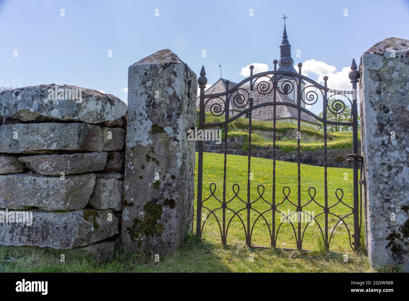 Ancienne porte d'entrée en fer à Stonewall ou en ruine structure à l ...