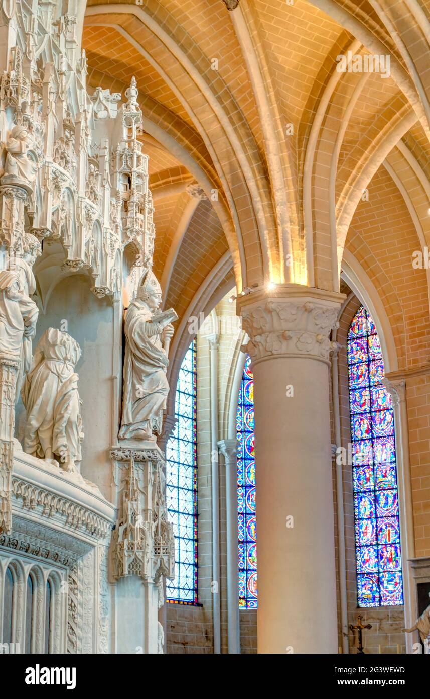 Intérieur de la cathédrale de chartres Banque de photographies et d ...
