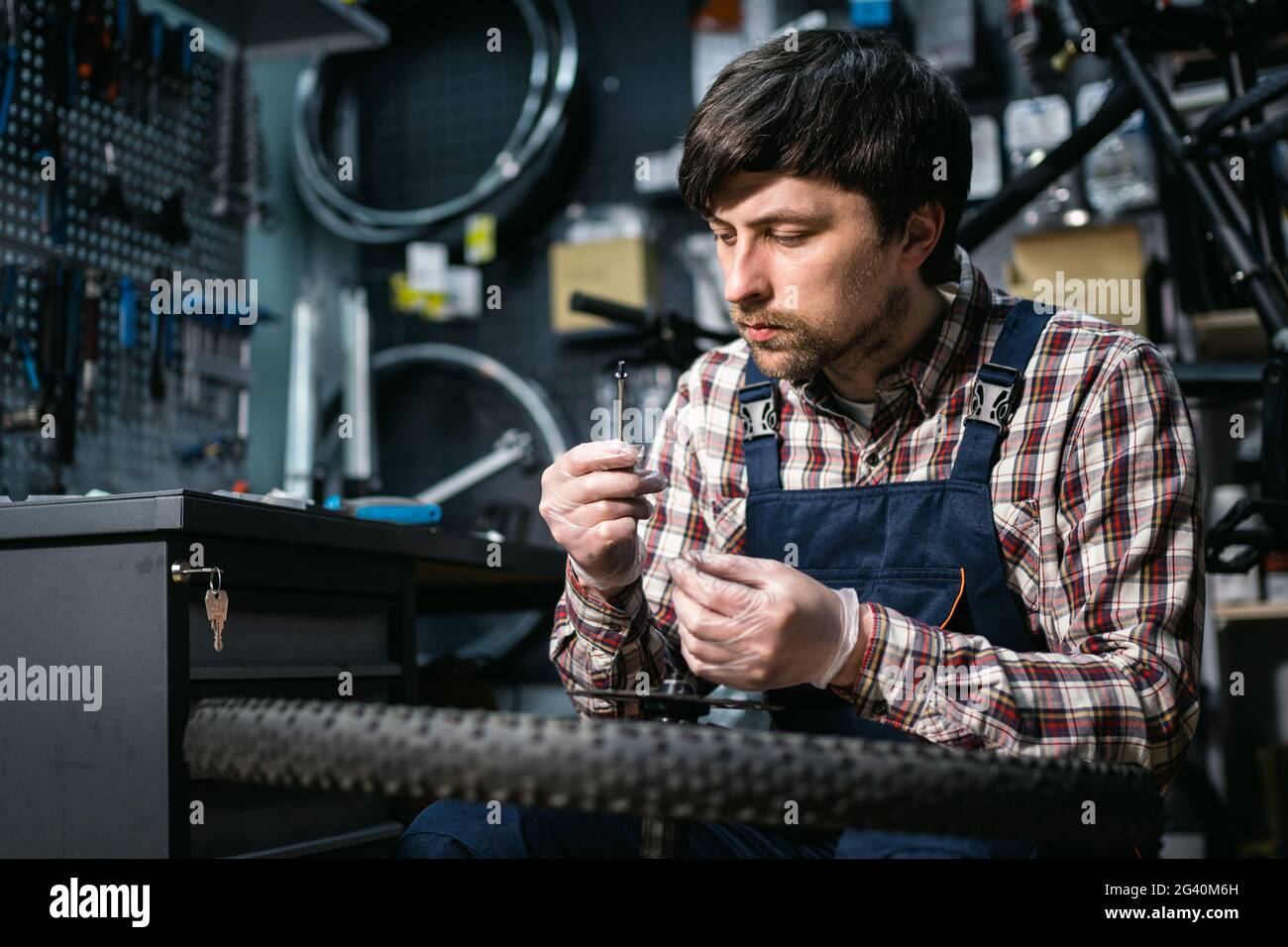 Expertise technique Banque de photographies et d’images à haute ...