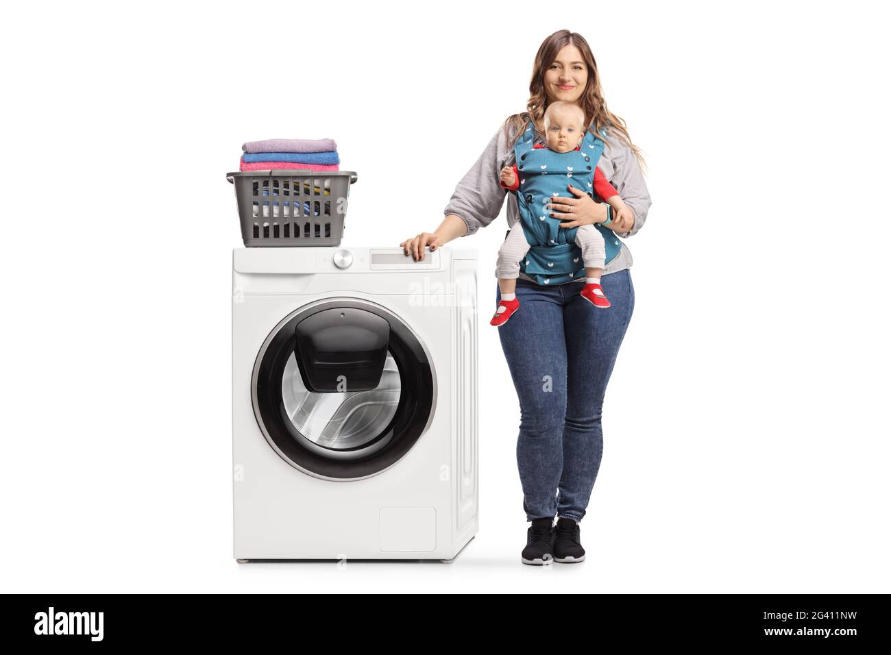Washing machine laundry mom Banque de photographies et d’images à haute ...