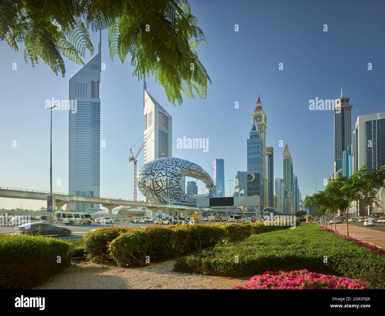 Sheikh Zayed Road, Emirates Towers, Al Yaqoub Tower, Dubaï, Émirats ...
