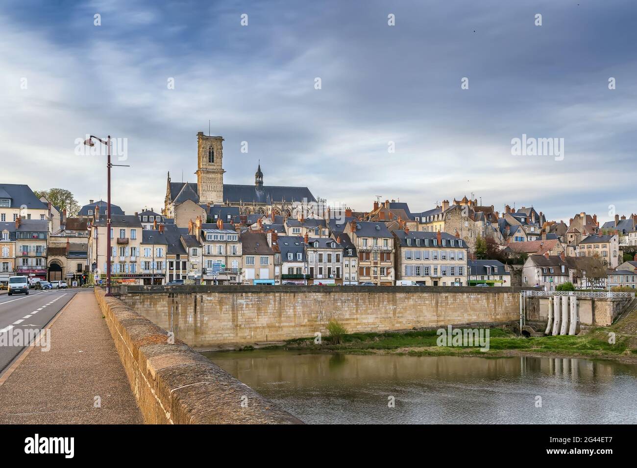 Les nevers Banque de photographies et d’images à haute résolution - Alamy