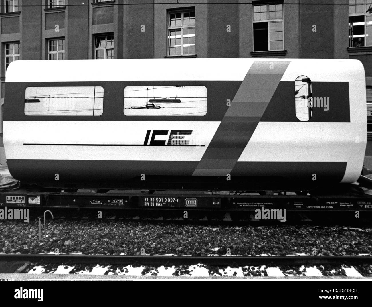 Glace interurbaine express Banque d'images noir et blanc - Alamy