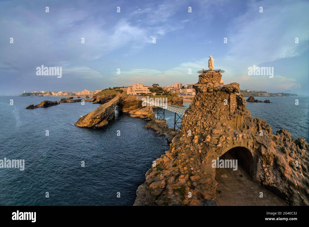 Biarritz rocher de la vierge Banque de photographies et d’images à ...