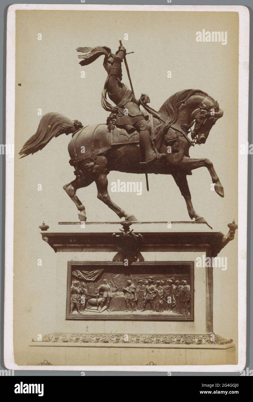 Statue équestre d'Emanuel Philibert de Savoye. La statue se trouve sur la Piazza San Carlo à ...