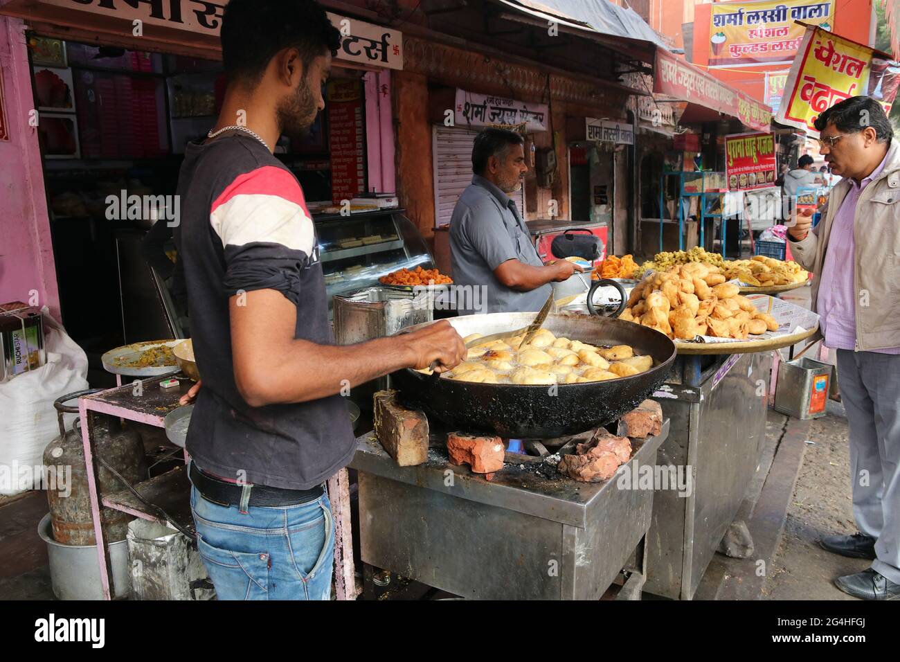 Cuisine traditionnelle indienne Banque de photographies et d’images à ...