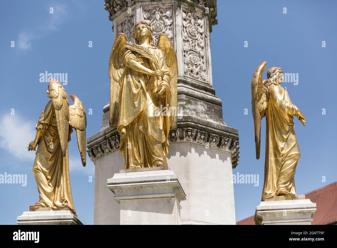 Anges dorés Banque de photographies et d’images à haute résolution - Alamy