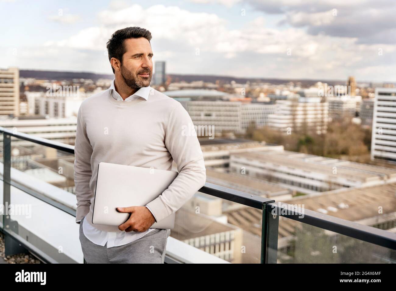 Balcon de bureau Banque de photographies et d’images à haute résolution ...