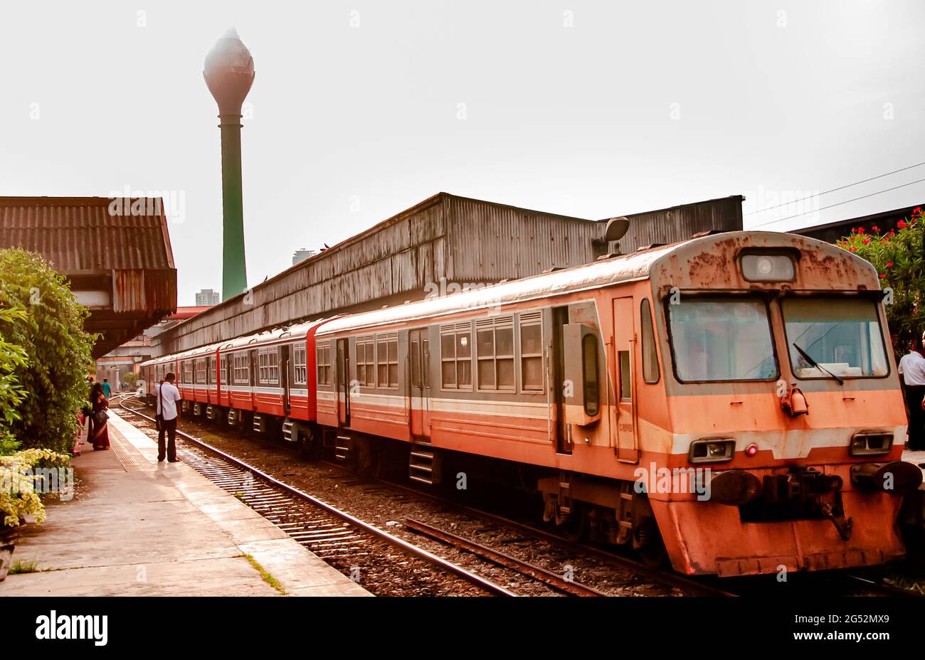 Maradana railway station Banque de photographies et d’images à haute résolution - Alamy