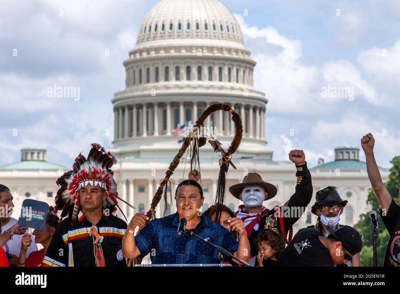 Leonard peltier Banque de photographies et d’images à haute résolution ...