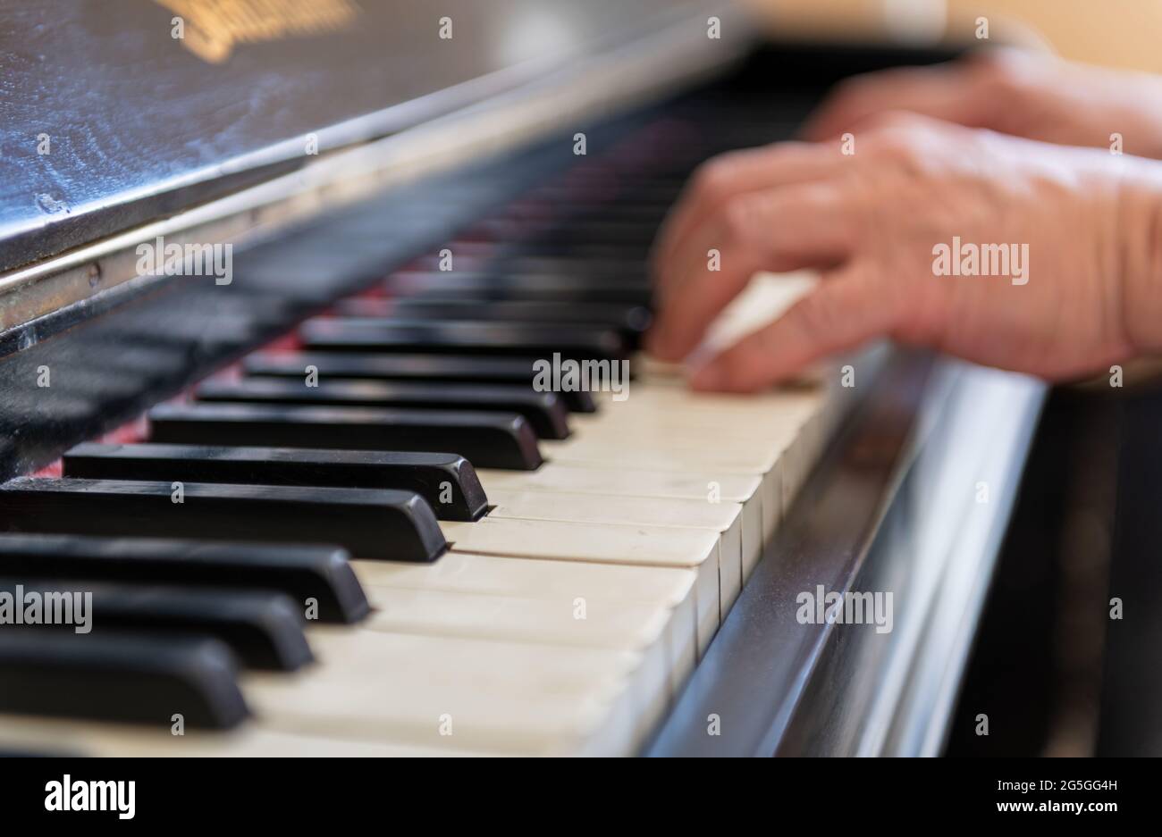 Piano musician Banque de photographies et d’images à haute résolution ...