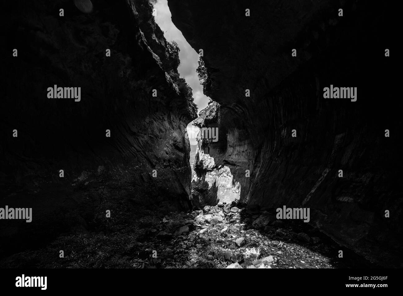 écho ravin Banque d'images noir et blanc - Alamy